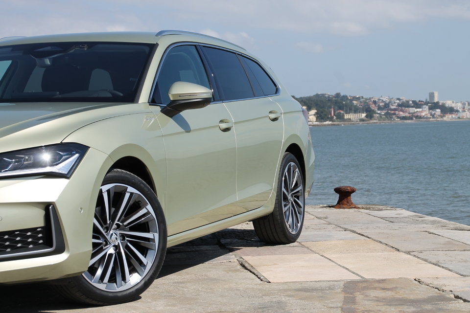 Photos Skoda Superb 4 Combi