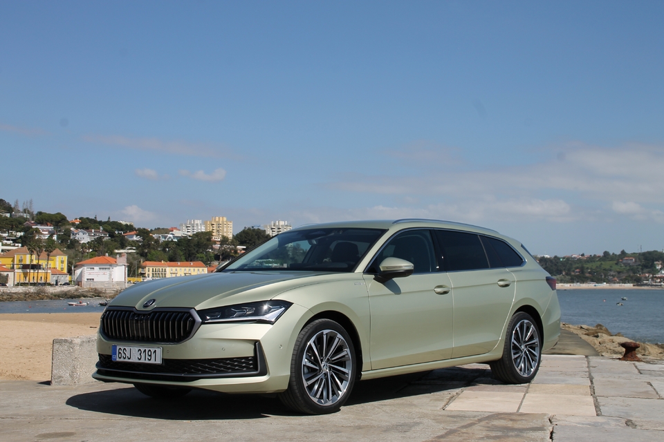 Photos Skoda Superb 4 Combi