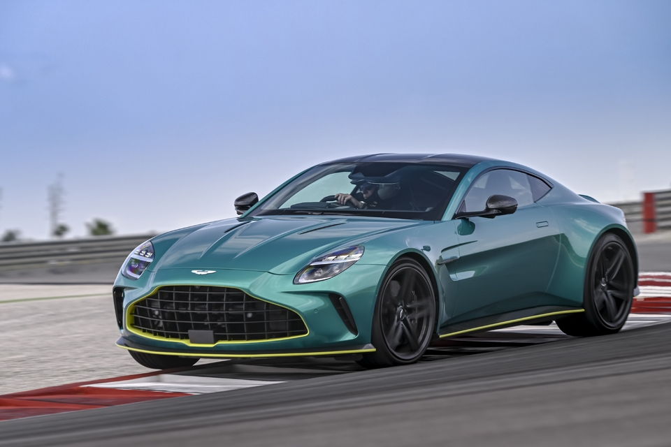 Photos Aston Martin Vantage 2