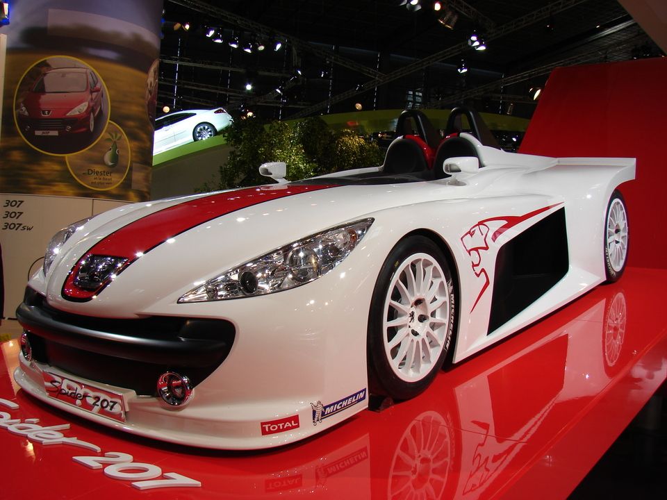 Photos Peugeot 207 Concept Spider - Page 2