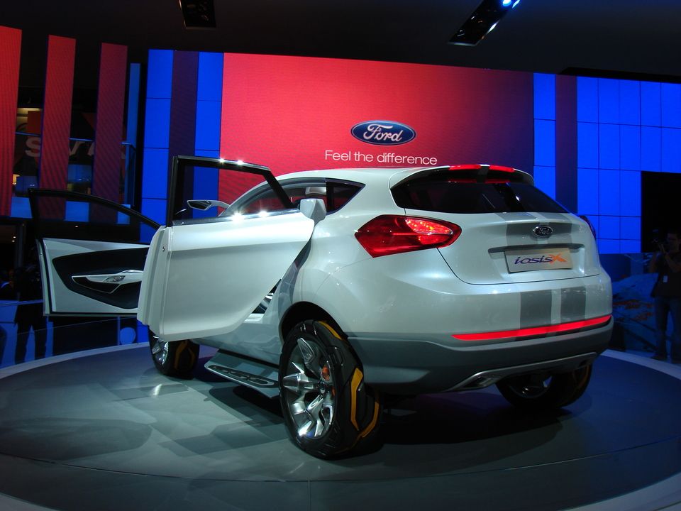 Photos Ford Iosis X