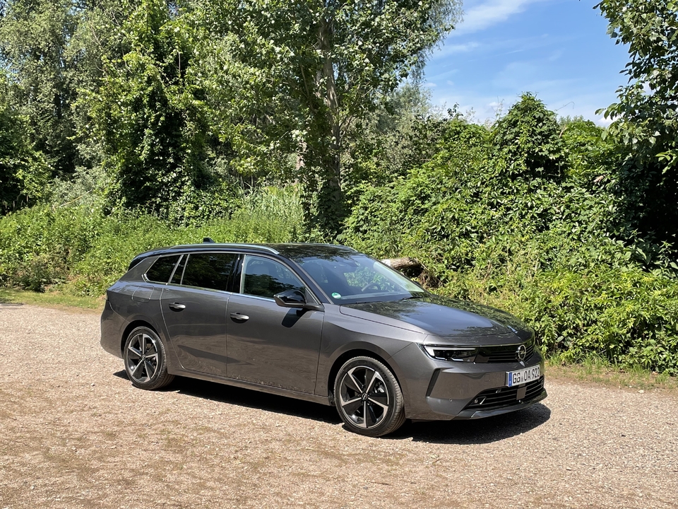 Photos Opel Astra 6 Sports Tourer - Page 3