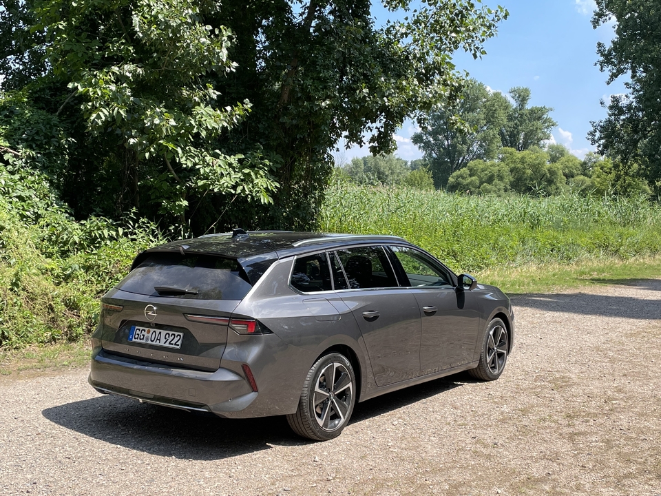 Photos Opel Astra 6 Sports Tourer - Page 2