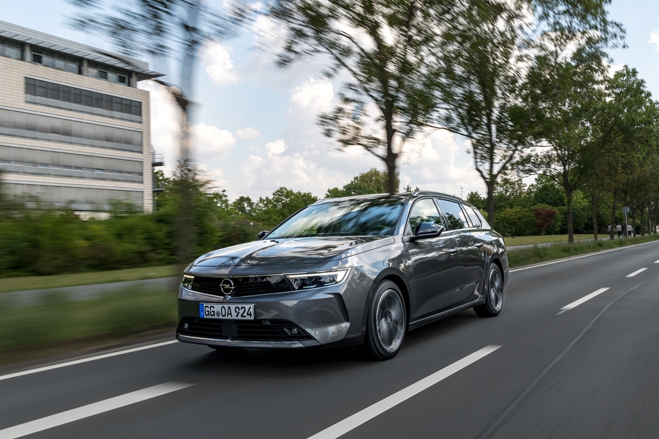 Photos Opel Astra 6 Sports Tourer