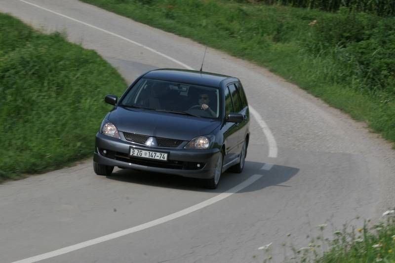 Photos Mitsubishi Lancer