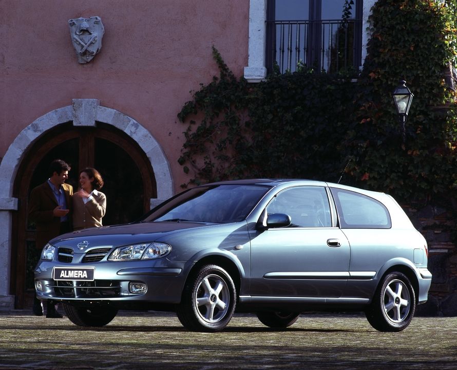 Photos Nissan Almera 2