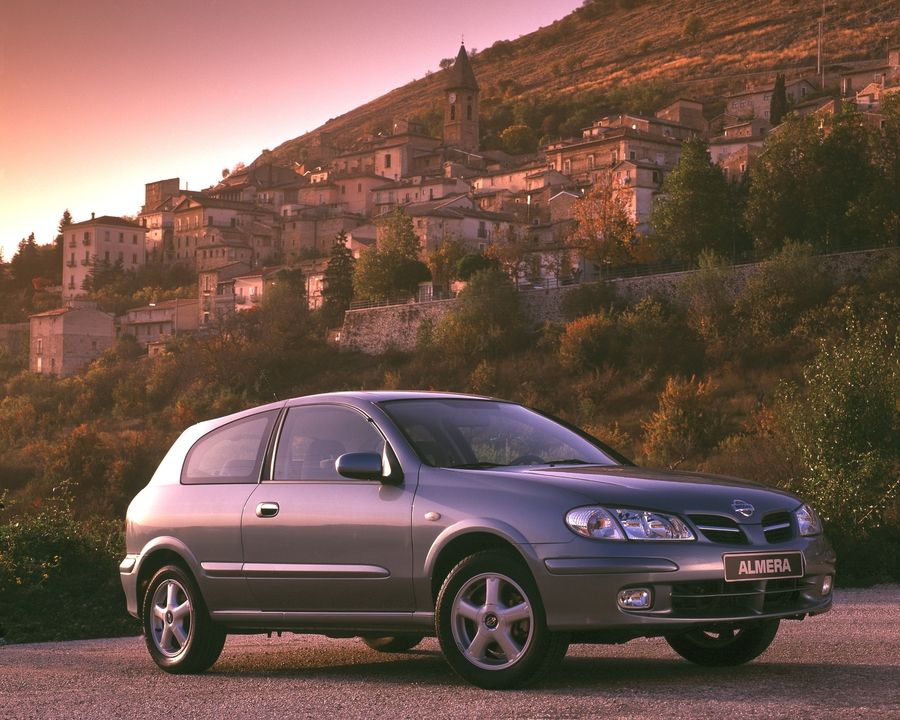 Photos Nissan Almera 2